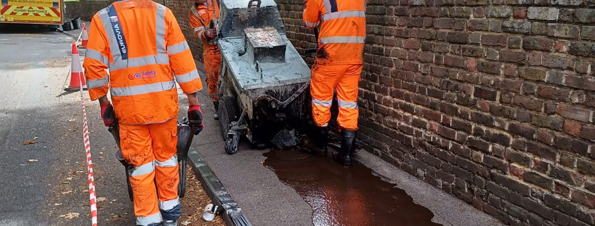 Hand Applied Slurry Sealing